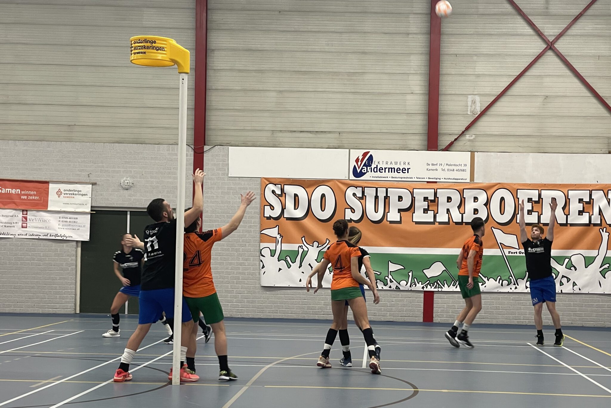 DOS klimt naar 4e plek door winst op concurrent SDO - DOS Westbroek